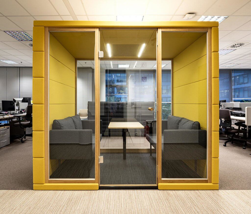 Box acoustique QUADRIO pour les espaces de réunion insonorisés.