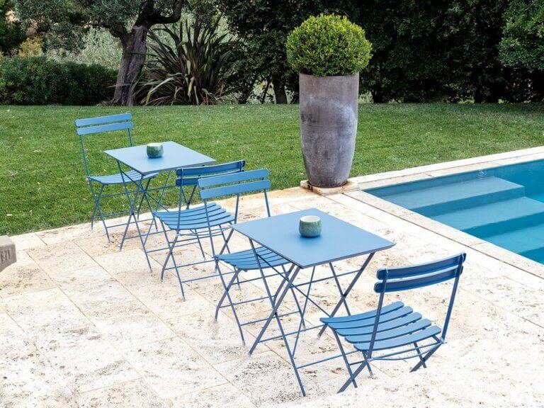 Chaise d'extérieur en métal pliable pour terrasses de restaurant