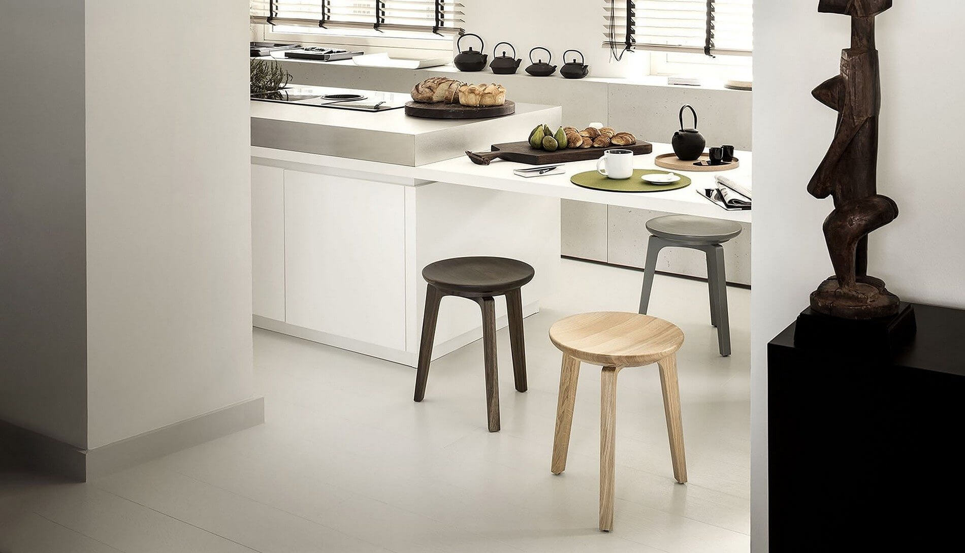 Tabouret design en bois TOD avec des finitions haut de gamme
